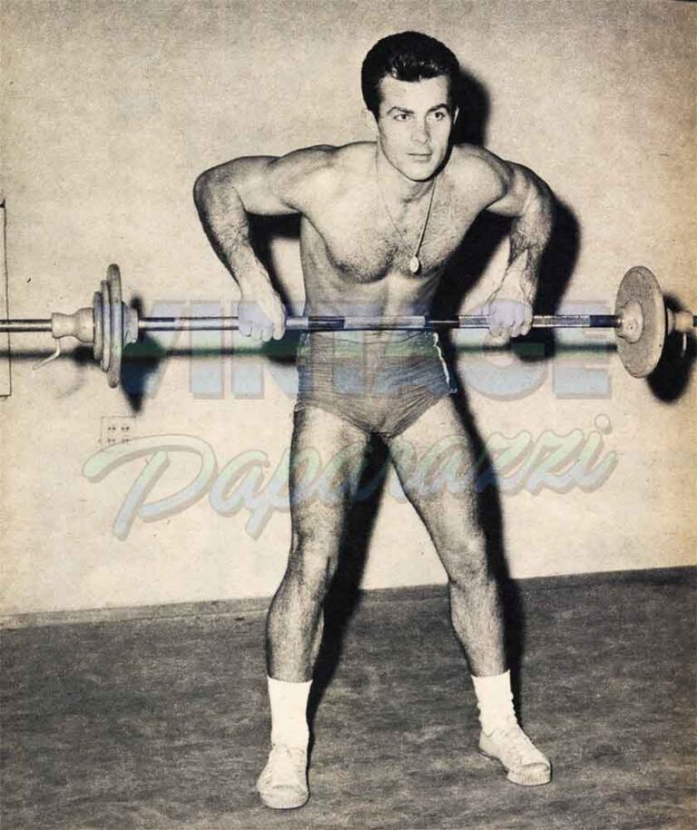 Vote For Your Best Built Actor - Vintage Paparazzi