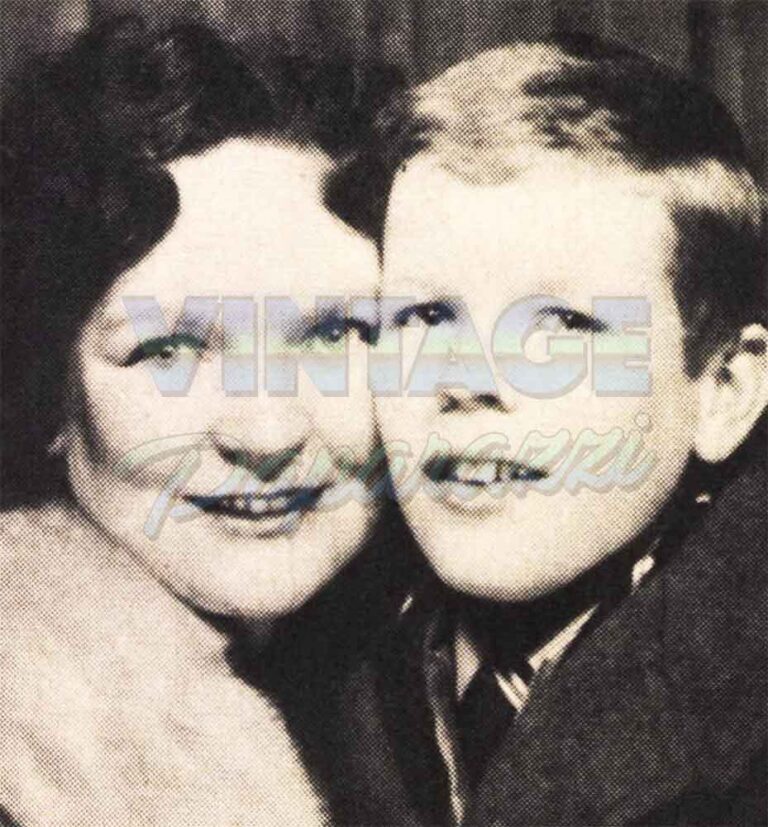 The Way Herman’s Hermits Get Their Kicks - Vintage Paparazzi