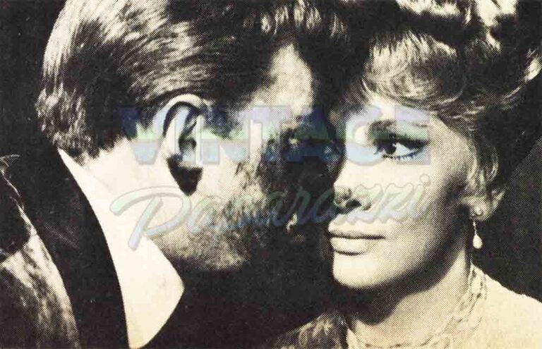 These You Gotta See! - Vintage Paparazzi