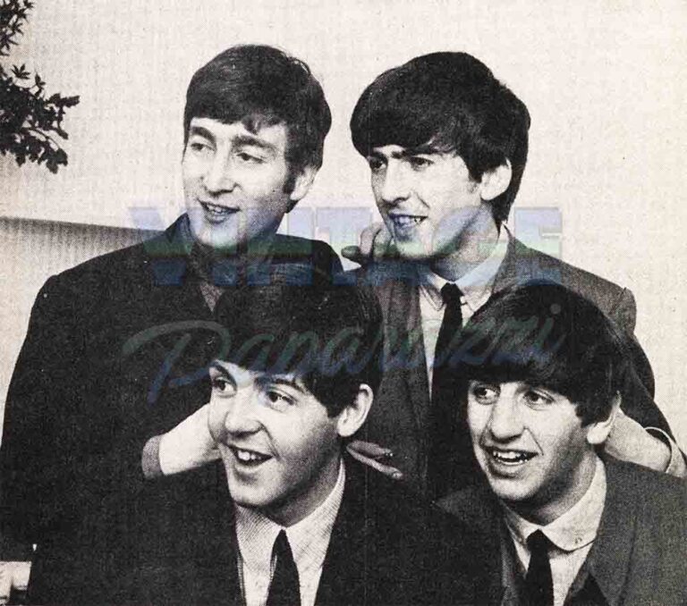 The Beatles - Vintage Paparazzi