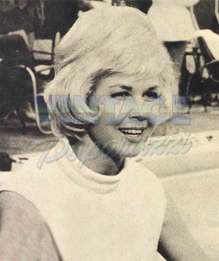 Who Needs Sex Anyway? - Vintage Paparazzi