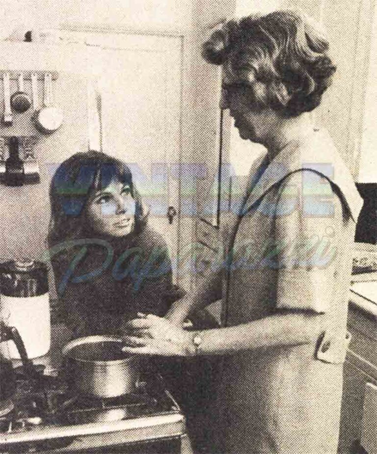 Are Pat And Chris Trapped At Their Own Game? - Vintage Paparazzi