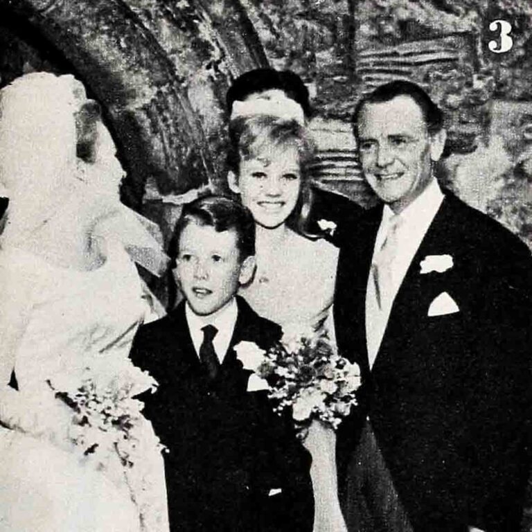 Hayley Mills With Elastic Abilities - Vintage Paparazzi