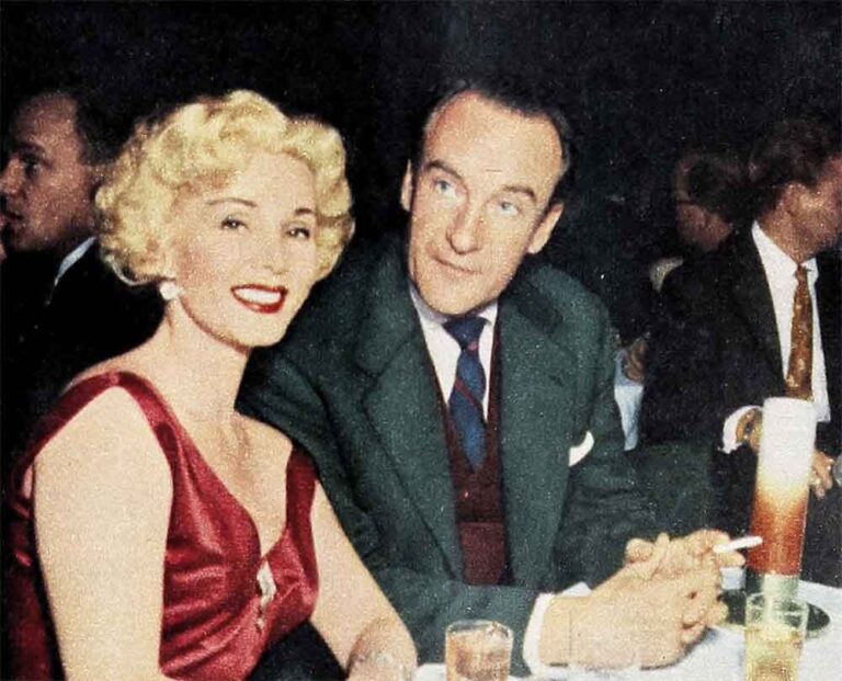 You Read It First In Vintage Paparazzi - Vintage Paparazzi