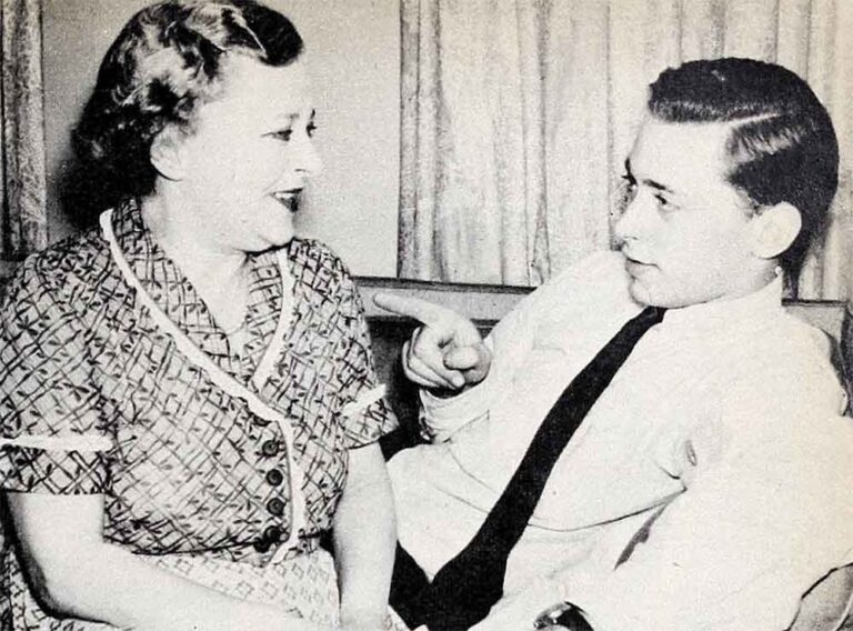 Exclusively Yours - Vintage Paparazzi