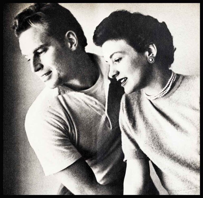 Charlton Heston Loves Lydia Clarke - Vintage Paparazzi