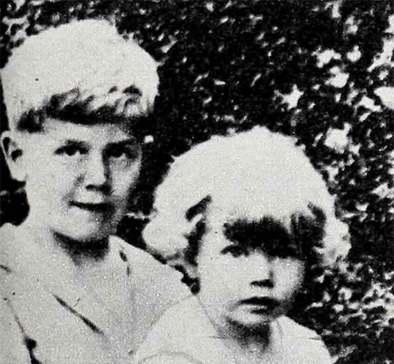 Escape To Happiness - Vintage Paparazzi