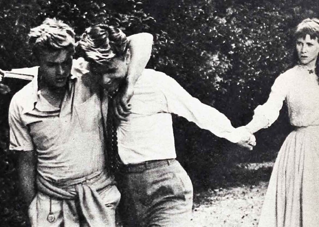 Determined Davalos - Vintage Paparazzi