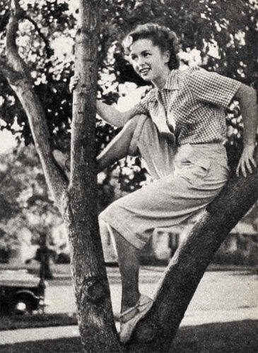 Let’s Get to Know Debbie Reynolds! - Vintage Paparazzi
