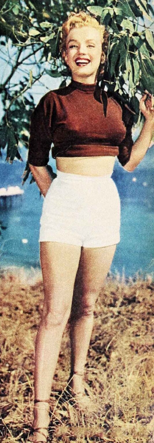 The Prettiest Legs In Hollywood - Vintage Paparazzi