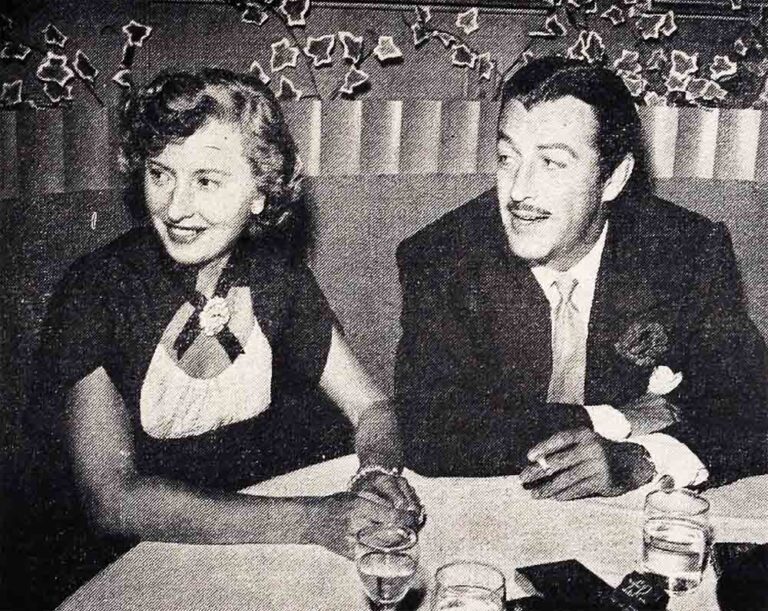 You Read It First In Vintage Paparazzi - Vintage Paparazzi