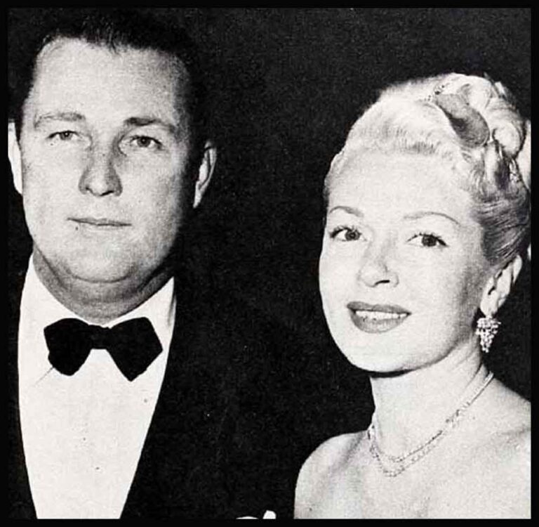 When Trouble Comes In Pairs - Vintage Paparazzi