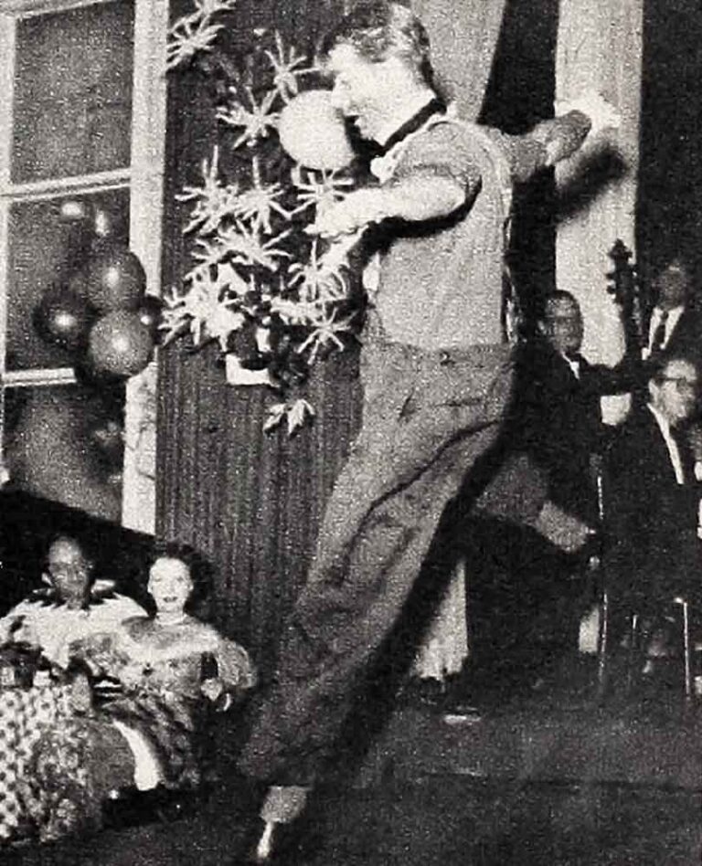 Dark-Room Strutters’ Ball - Vintage Paparazzi