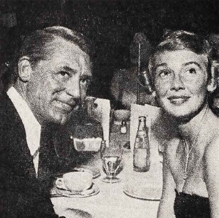 You Read It First In Vintage Paparazzi - Vintage Paparazzi