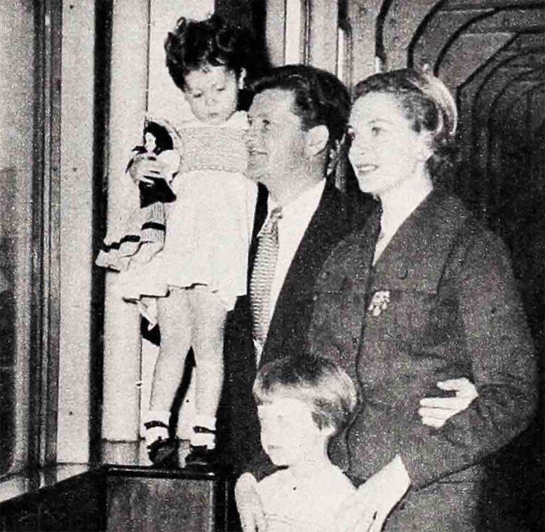 The Lady Dared—Deborah Kerr - Vintage Paparazzi