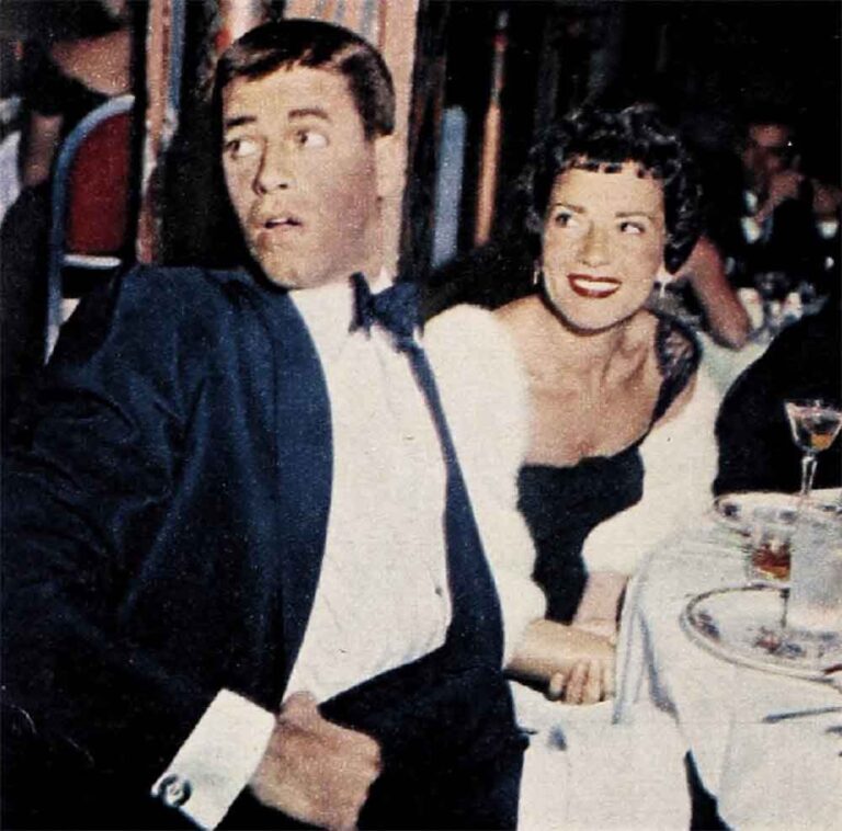 You Read It First In Vintage Paparazzi - Vintage Paparazzi