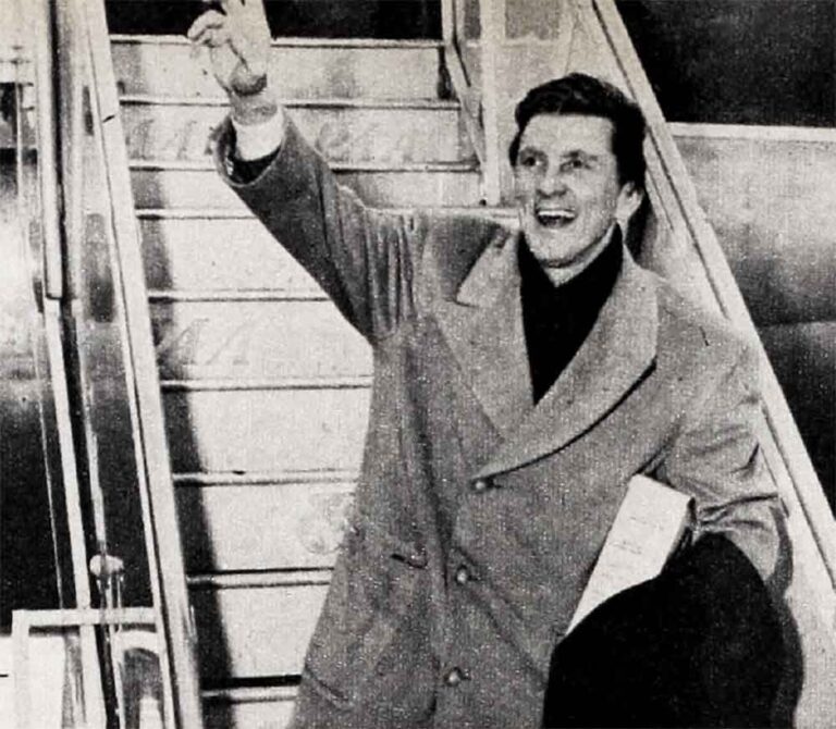 This Is The Truth - Vintage Paparazzi