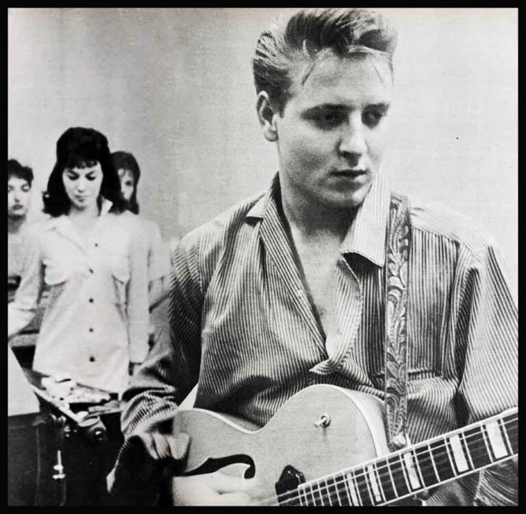 Shari Sheeley: “Die Died In My Arms” - Vintage Paparazzi