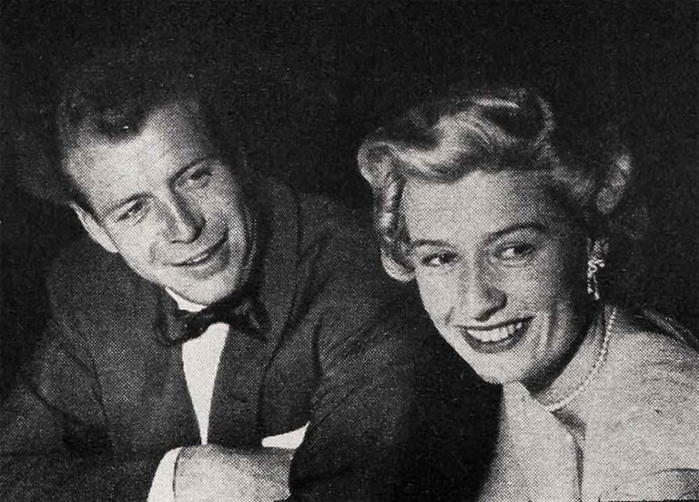 You Read It First In Vintage Paparazzi - Vintage Paparazzi