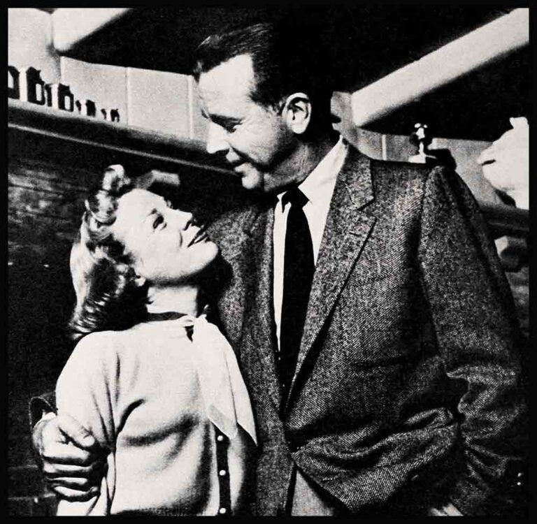 The Three Weeks We’d Like To Forget - Vintage Paparazzi