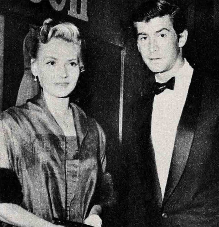 You Read It First In Vintage Paparazzi - Vintage Paparazzi