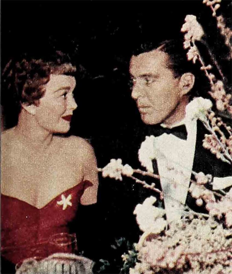 You Read It First In Vintage Paparazzi - Vintage Paparazzi