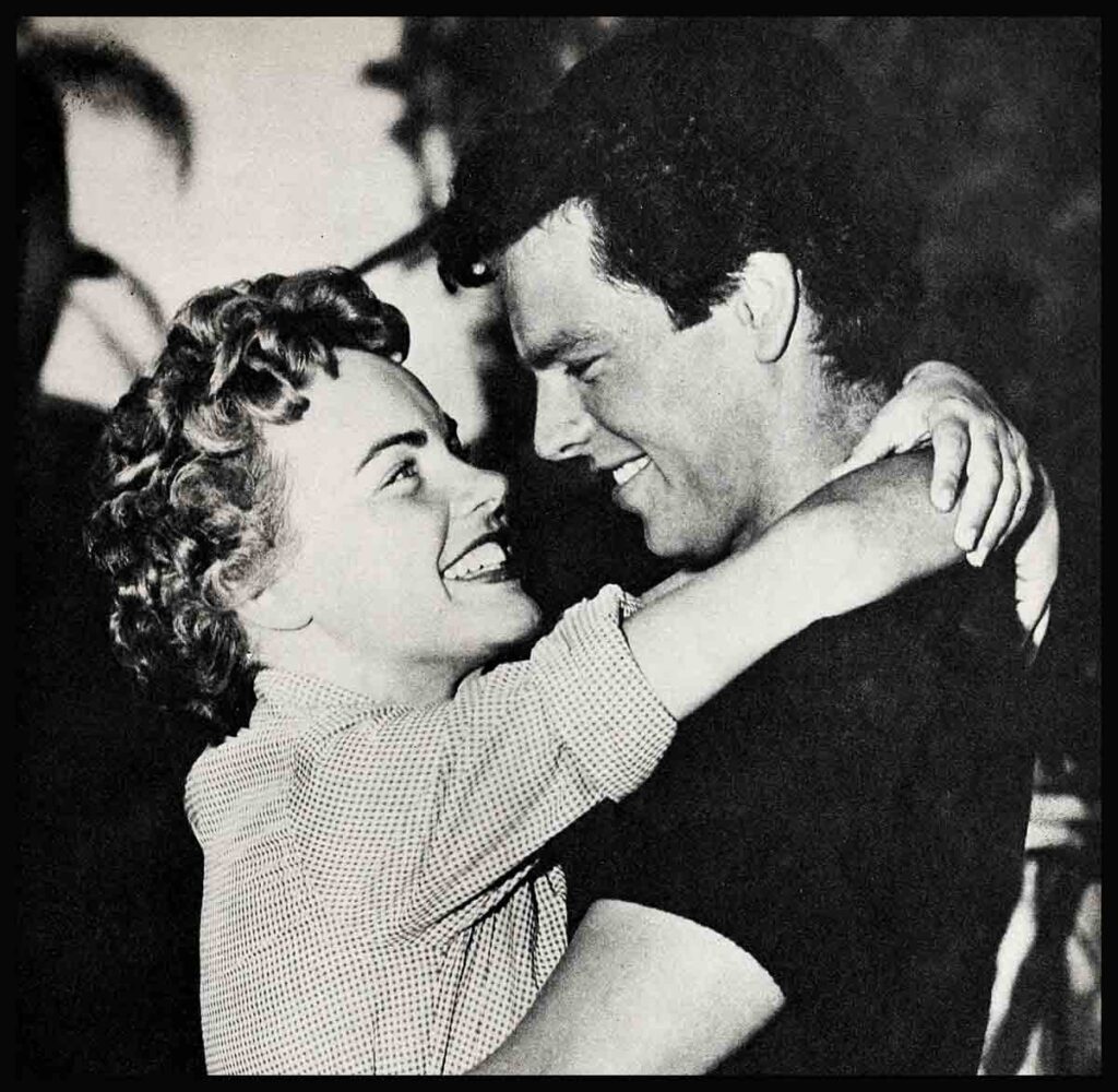 If This Isn’t Love!—Bob Wagner & Terry Moore - Vintage Paparazzi