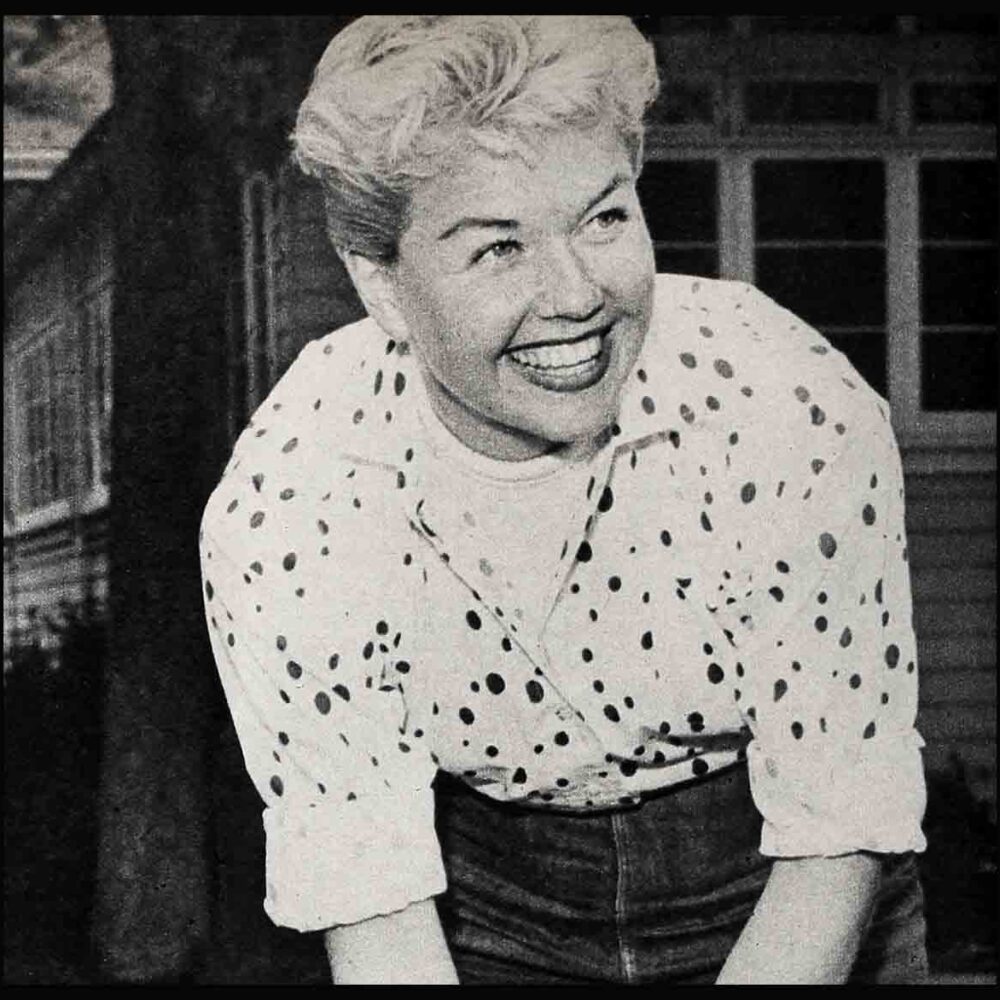 Meet The New “Gidget”—Cindy Carol - Vintage Paparazzi