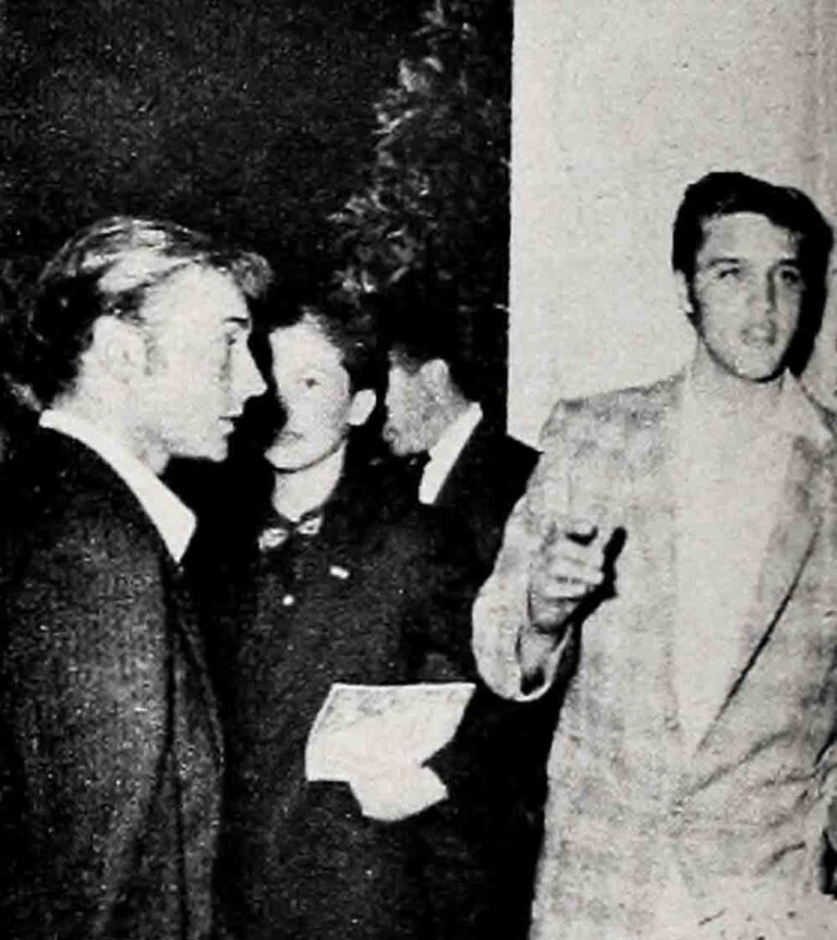 Elvis Presley Takes Hollywood - Vintage Paparazzi