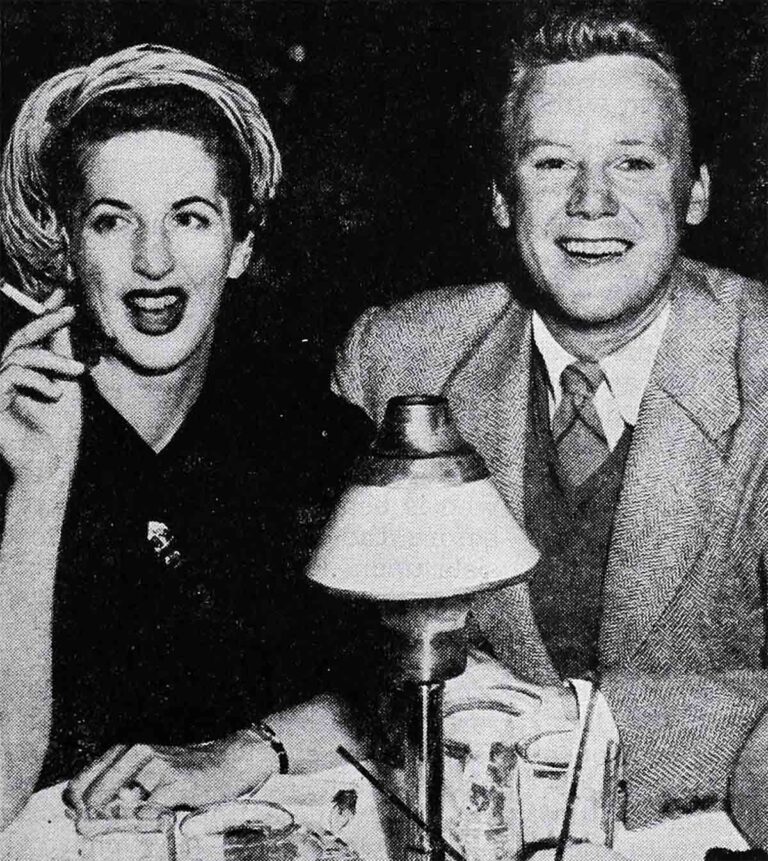 You Read It First In Vintage Paparazzi - Vintage Paparazzi