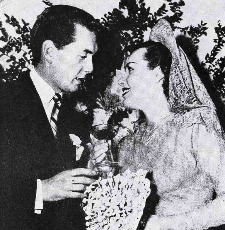 You Read It First In Vintage Paparazzi - Vintage Paparazzi