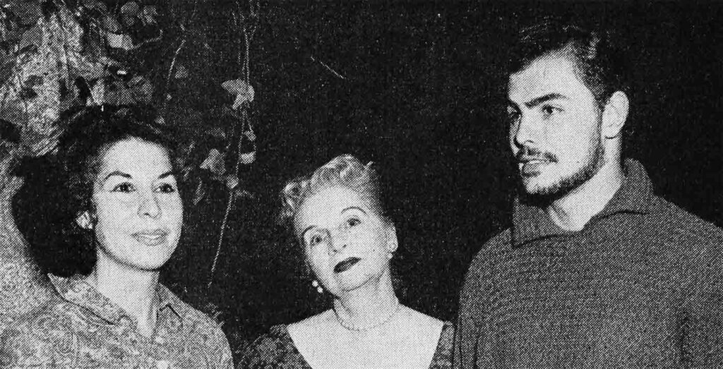 You Read It First In Vintage Paparazzi - Vintage Paparazzi