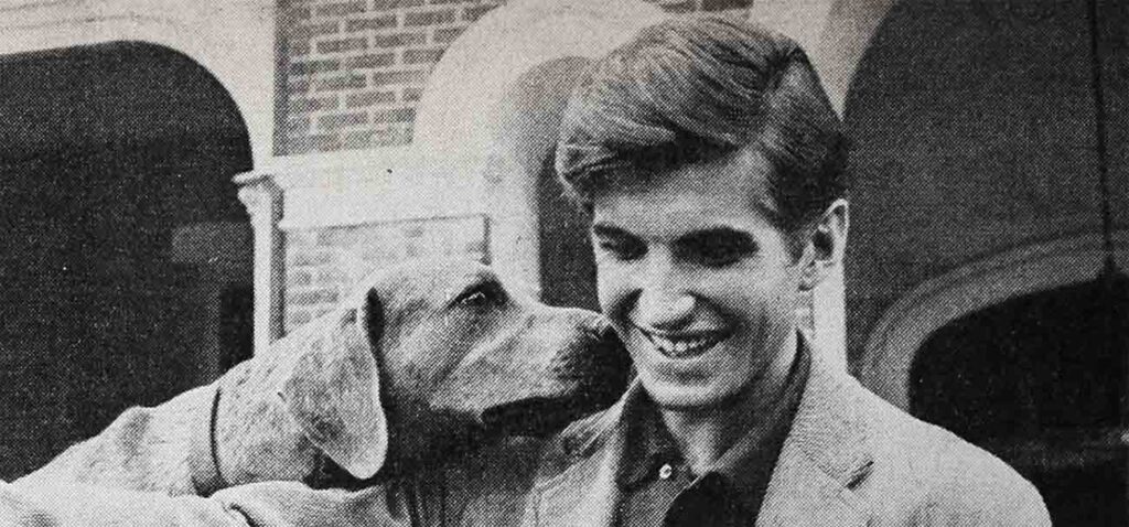 You Read It First In Vintage Paparazzi - Vintage Paparazzi