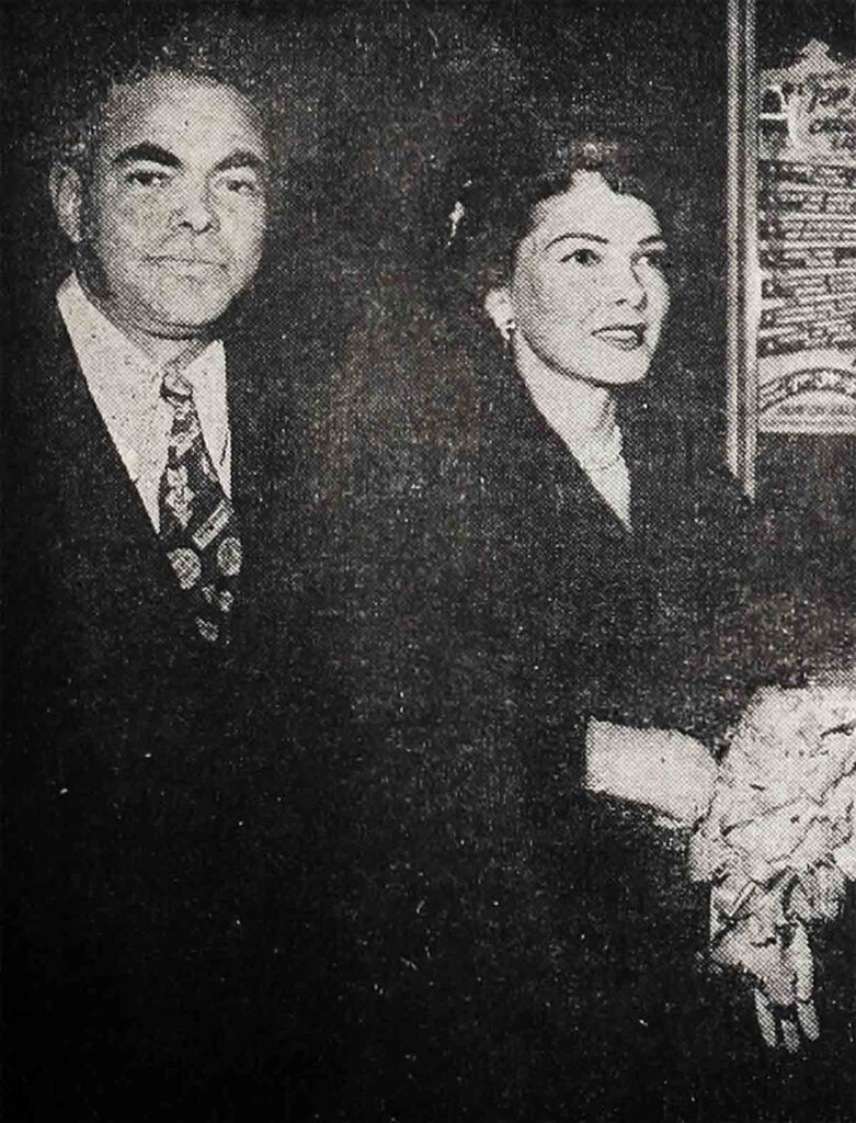 You Read It First In Vintage Paparazzi - Vintage Paparazzi