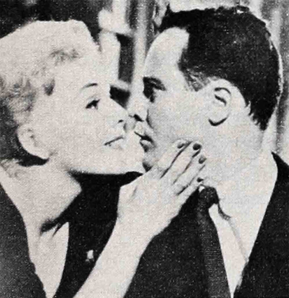 The Girl With The Lavender Life—Kim Novak - Vintage Paparazzi