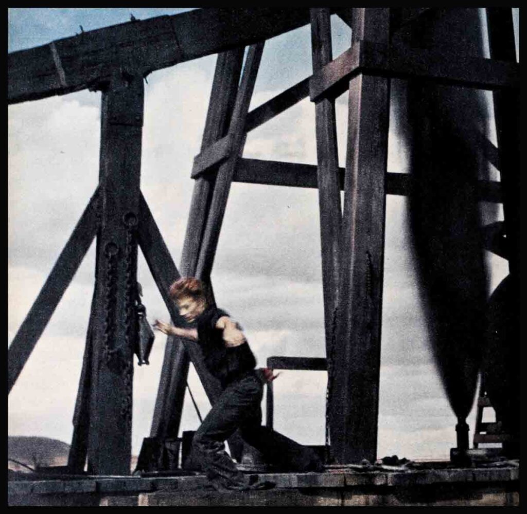 Is Grace Kelly Getting Bored? - Vintage Paparazzi