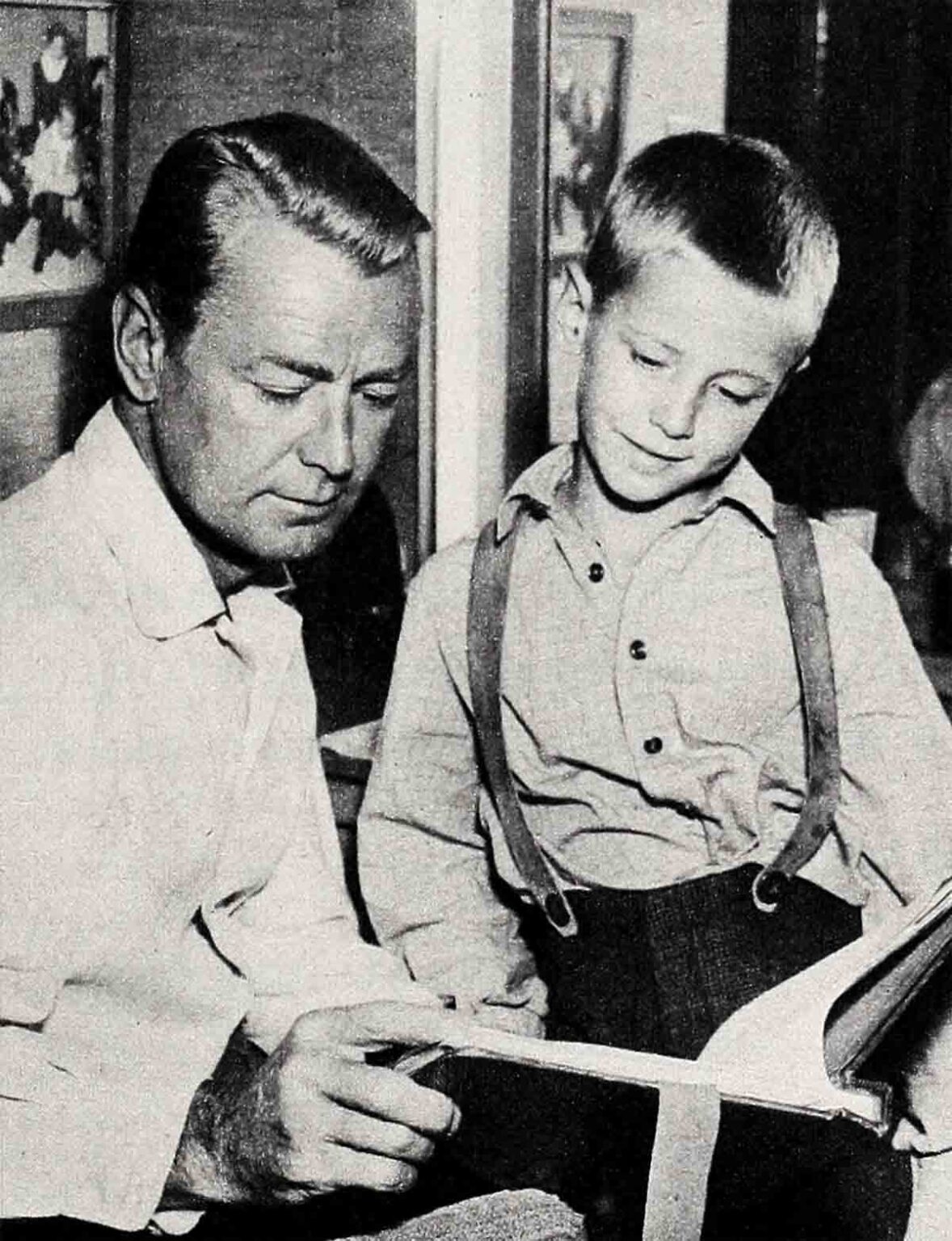 Glamour Gab Of Hollywood - Vintage Paparazzi