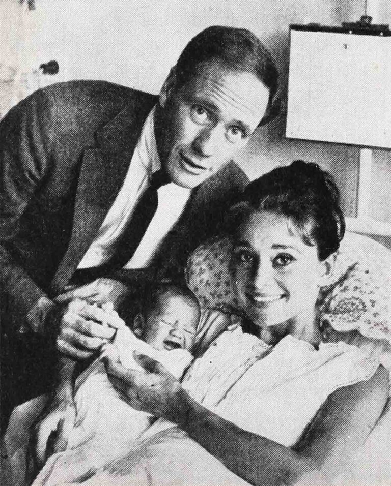 You Read It First In Vintage Paparazzi - Vintage Paparazzi