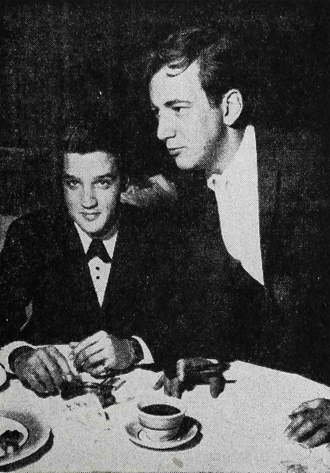 You Read It First In Vintage Paparazzi - Vintage Paparazzi