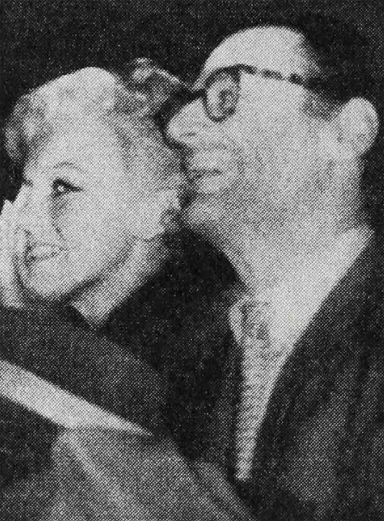 You Read It First In Vintage Paparazzi - Vintage Paparazzi