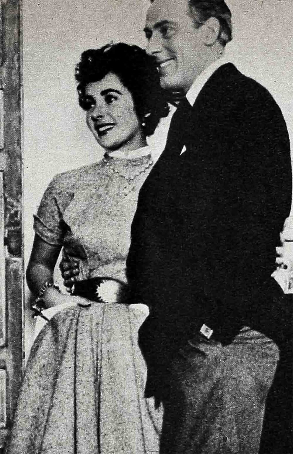 Queen Elizabeth Taylor Of Hollywood - Vintage Paparazzi