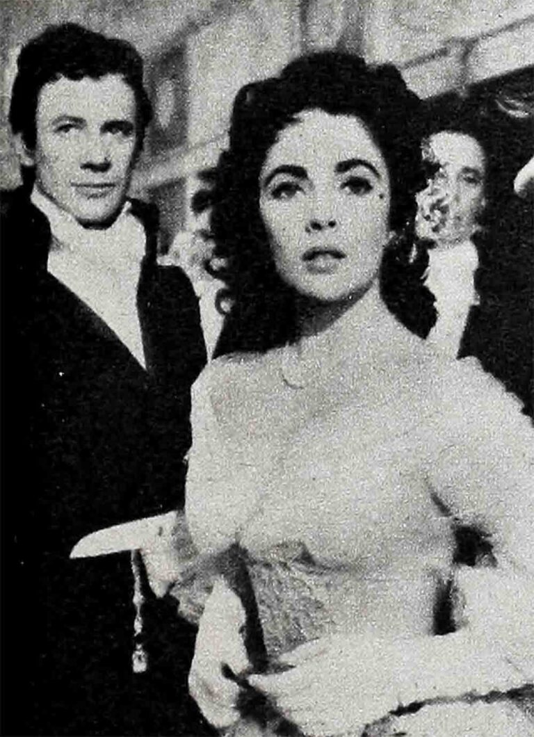 Queen Elizabeth Taylor Of Hollywood - Vintage Paparazzi