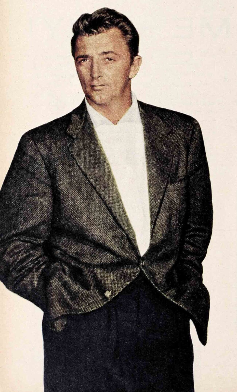 MY ROBERT MITCHUM—Our Man Behind The Mask - Vintage Paparazzi