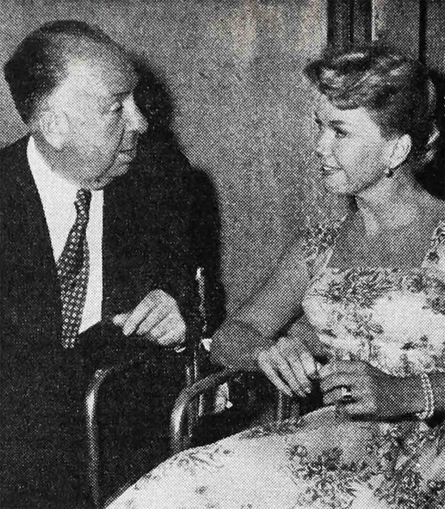 You Read It First In Vintage Paparazzi - Vintage Paparazzi