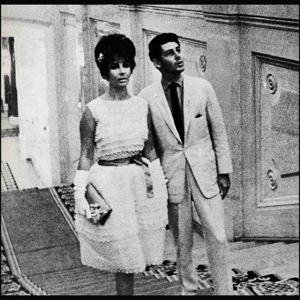 Hollywood Party Line - Vintage Paparazzi