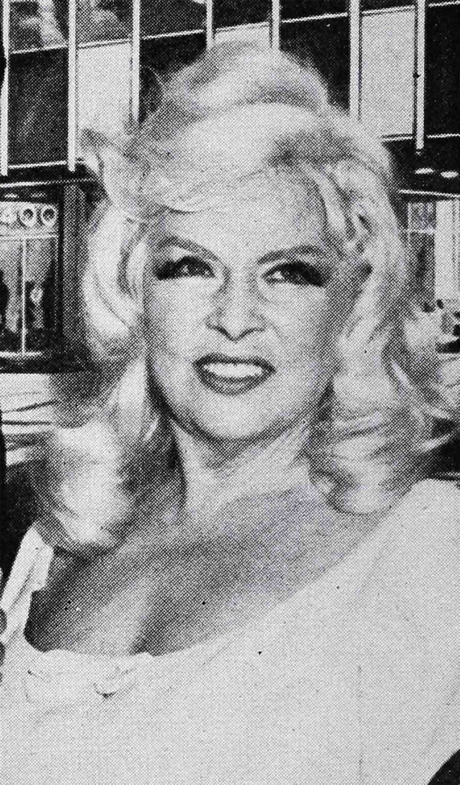 Under Hedda’s Hat - Vintage Paparazzi