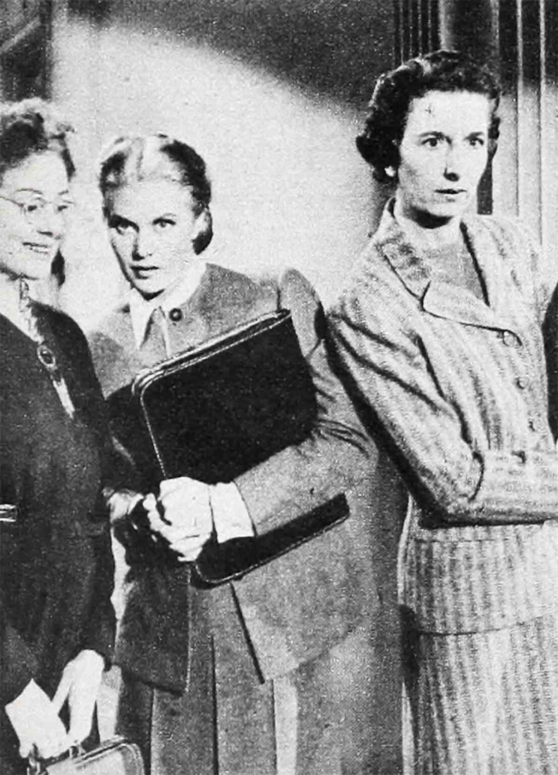 The Petty Girl—Joan Caulfield - Vintage Paparazzi