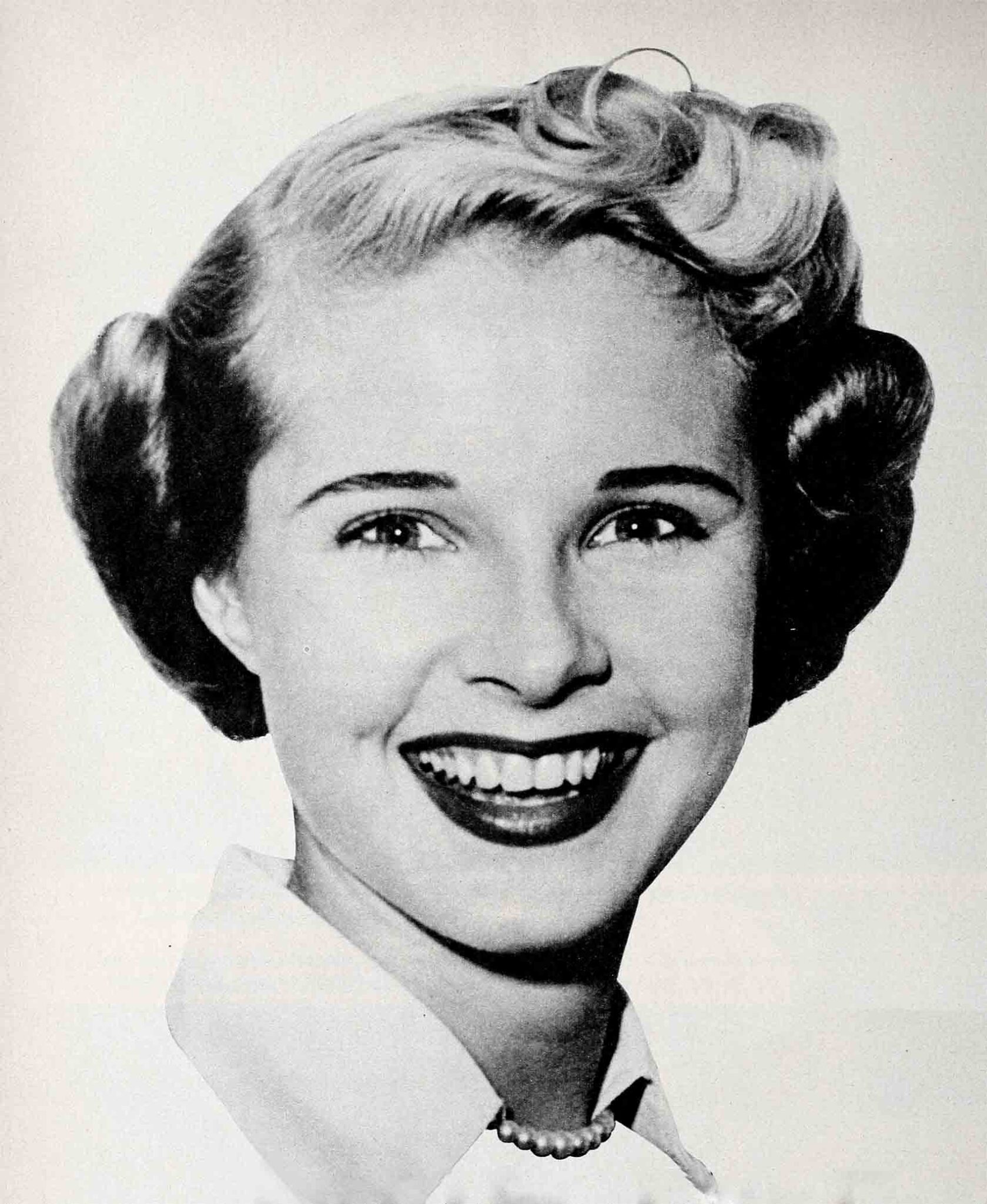 Mrs. Pat—Mona Freeman - Vintage Paparazzi