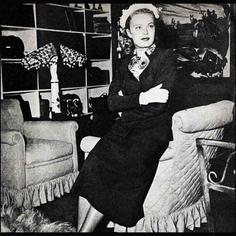 Meet The New “Gidget”—Cindy Carol - Vintage Paparazzi