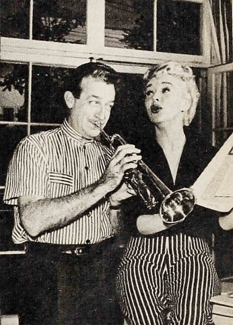 Miss Betty Grable Steps Out - Vintage Paparazzi